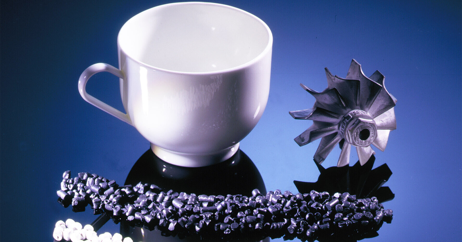 Plastic extrusion lines and shear roller mixing systems | Bellaform GmbH